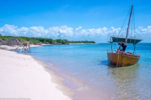 Best Time to Visit Mozambique + 10 Other Top Travel Tips - Big World Small Pockets
